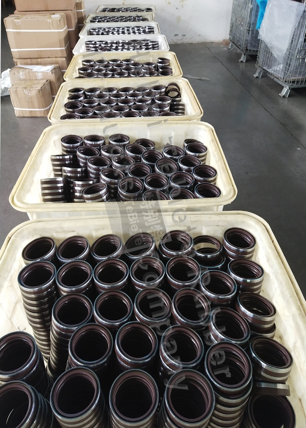 33095043 3095042 Rear Wheel Oil Seal VOLVO / Dongfeng